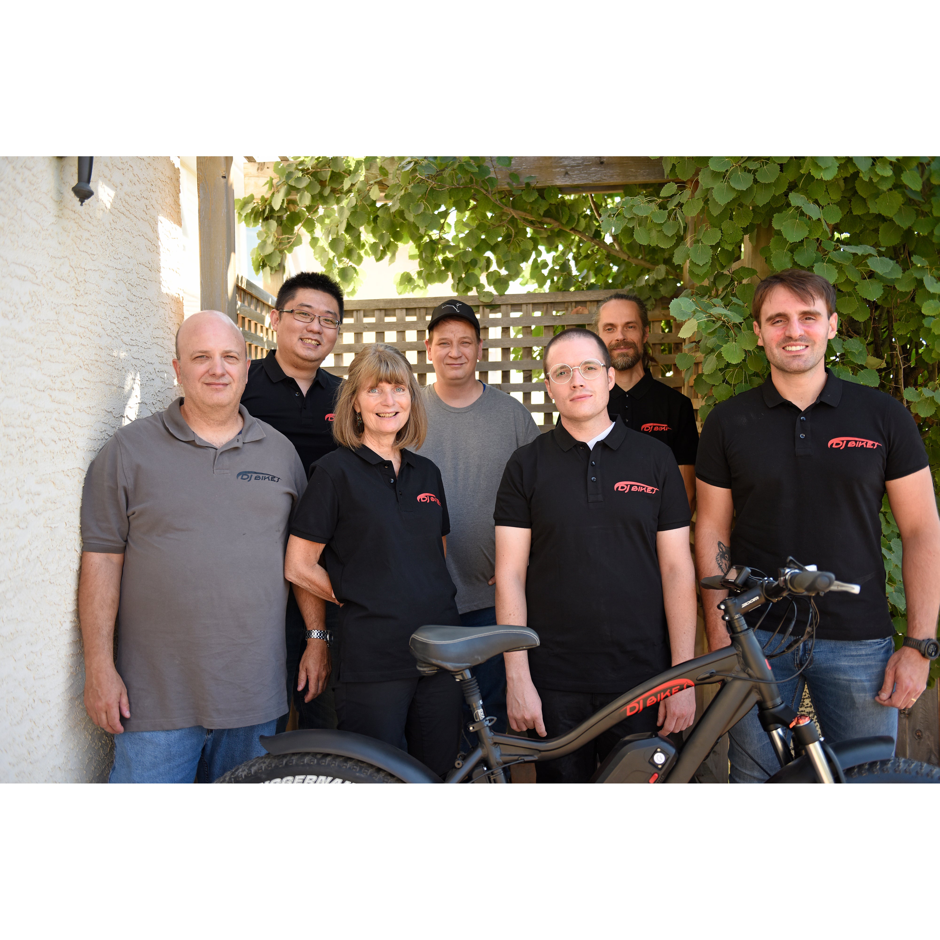 The DJ Bikes team! – DJ Bikes US